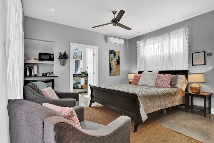 Maple: Private Suite W/pvt. Patio*fire Pit - Fredericksburg, TX