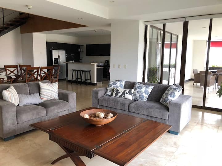 Luxury 3-br Condo In The Heart Of Everything!!! - Costa Rica