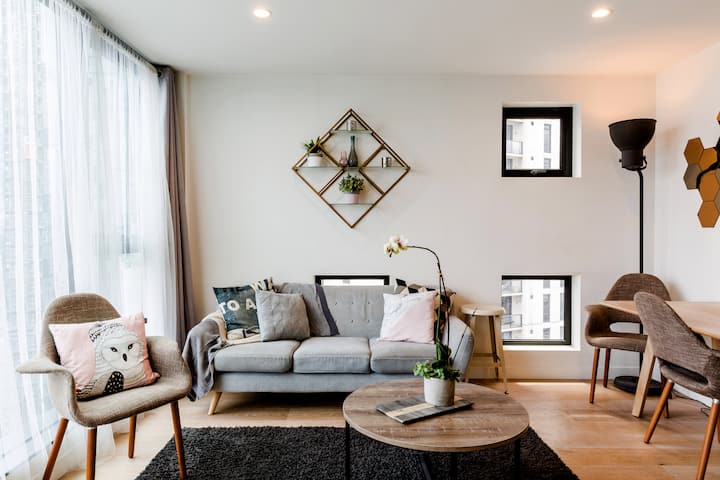 Comfy, Modern Apartment Near Great Restaurants & The Casino - St Kilda