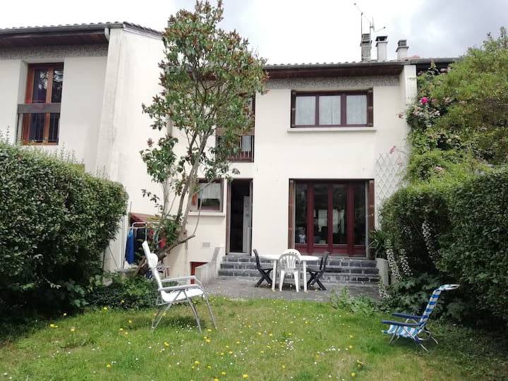 Maison Familiale Avec Jardin à Orsay Près De Paris - Saclay