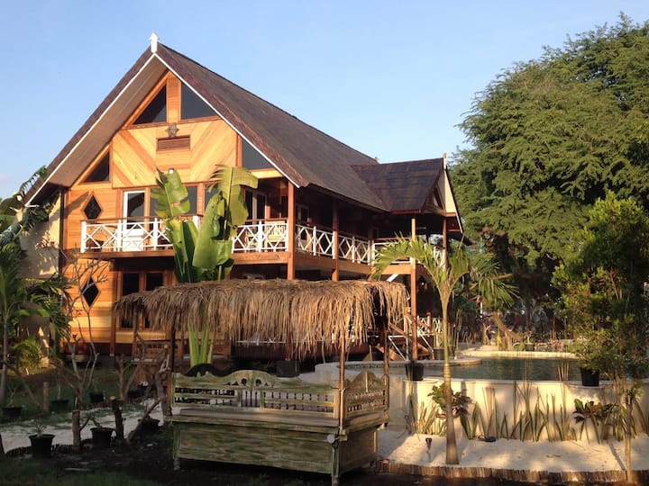 Serene Beach Villa - Garden View - Gili Islands