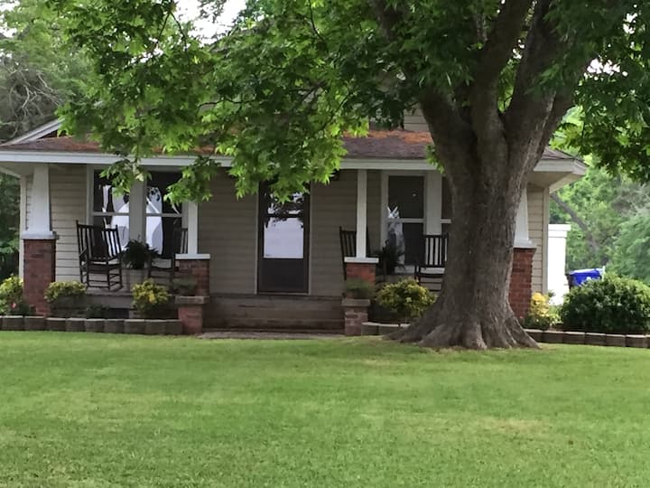 Lakefront Home 3 Br 2 Bathrooms-age 21 To Rent. - Lake Waccamaw, NC
