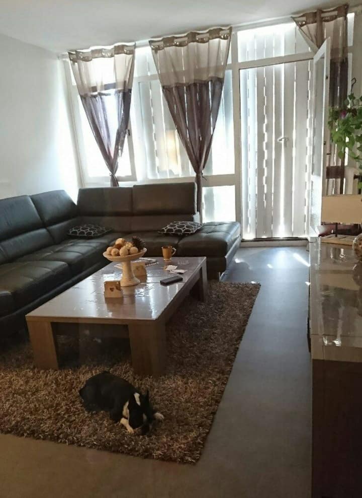Apt T3 76 M²,
Avec Balcon, Idéalement Situé. - Parentis-en-Born