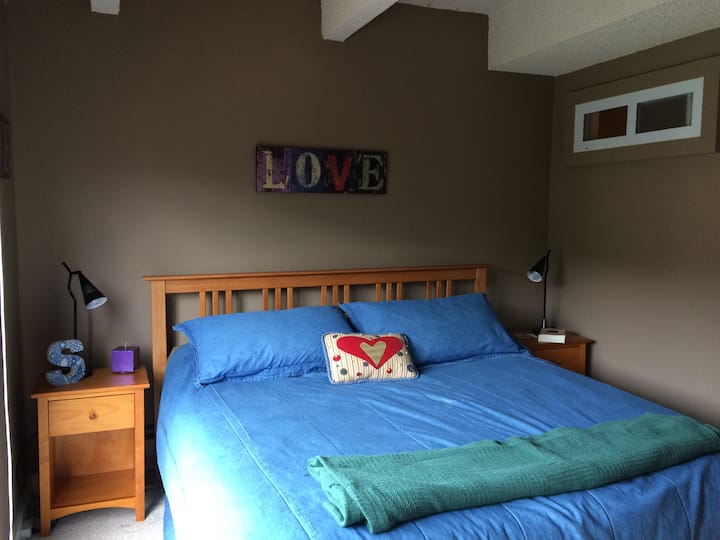 Ski-in/ski-out. Walk To Super Bee! - Copper Mountain, CO