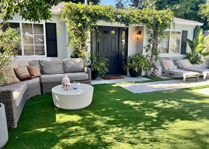 Toluca Lake Guest Cottage - Burbank, CA