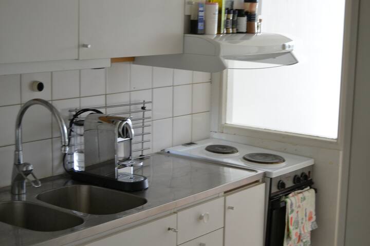 Cozy Apt, Idyllic Neighbourhood And 3min To Subway - Stockholm