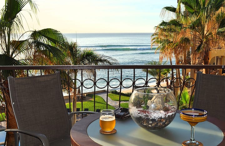 Surf, Sand, Sun Oceanfront Beach Getaway Las Olas - San José del Cabo