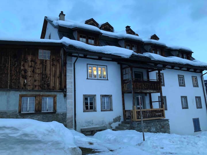 Kinderfreundliche & Schöne Wohnung - Sedrun