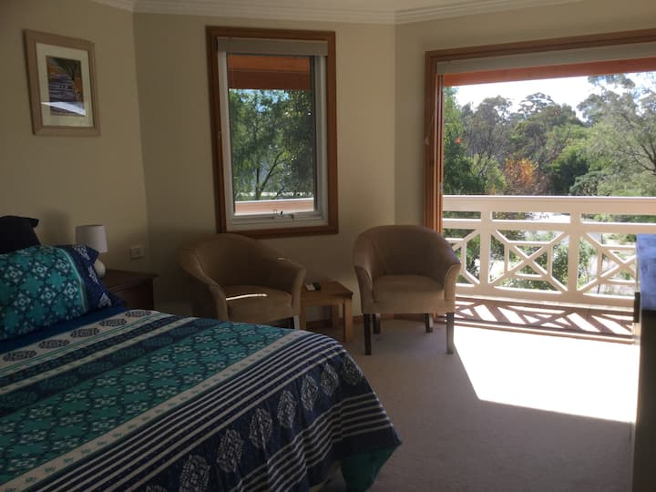 Tree Tops Rainbird Manor - Own Entrance - Dunsborough