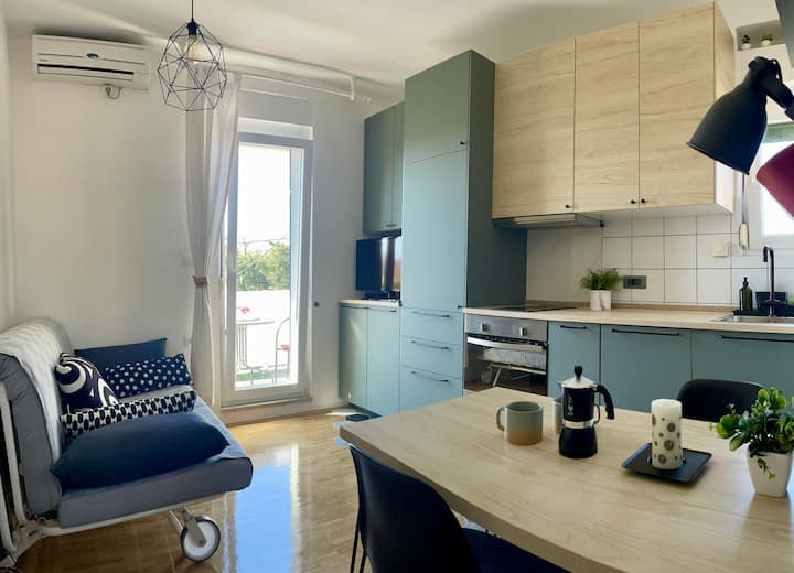 Beautiful Apartment Near The Beach - Zadar