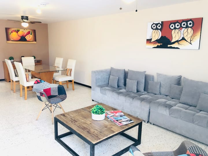 Amplio Dpto. 3 Habitaciones En Centro De Gdl + Est - Guadalajara, Jalisco, Mexique