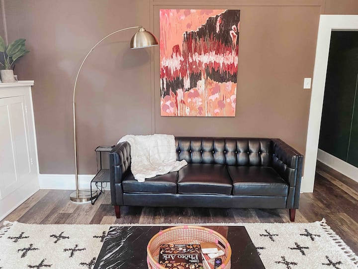 5 Minutes To Downtown, Ut, Henhouse Bungalow - Knoxville, TN
