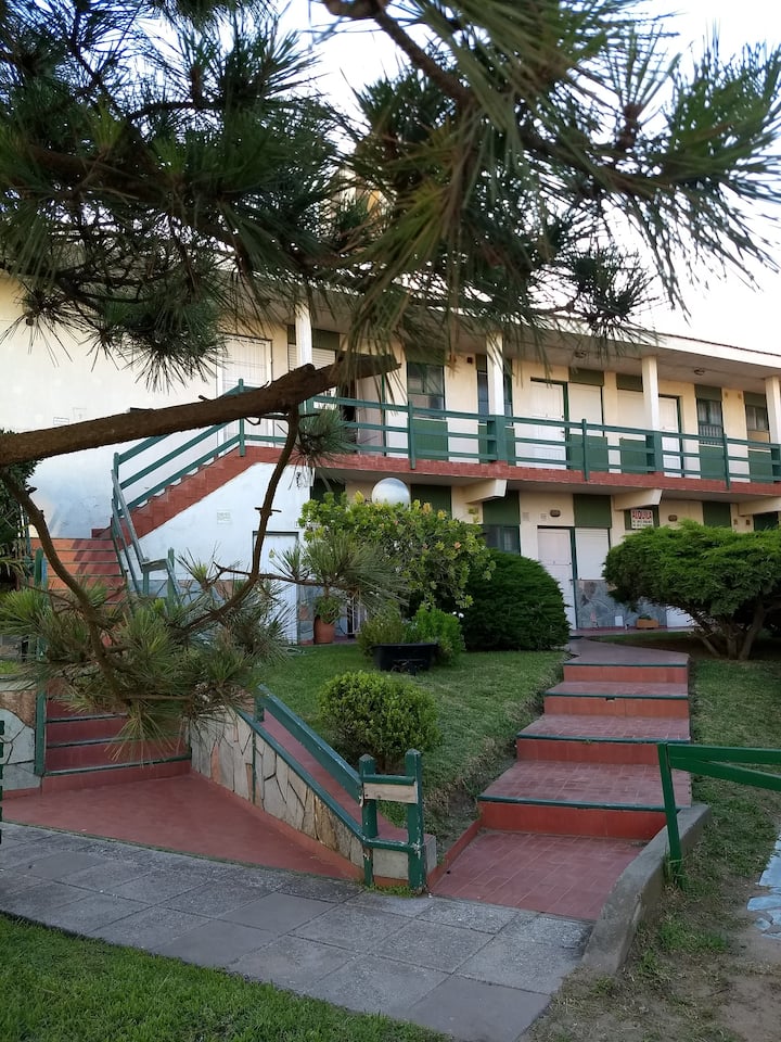 Depto. A 100 Mts De La Playa Y 2 Cuadras Av Ppal - Villa Gesell