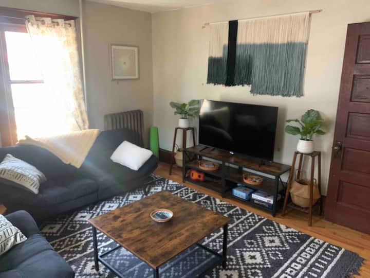 Boho-chic Apartment, 3-bedroom - 2nd & 3rd Floors - Ithaca, NY