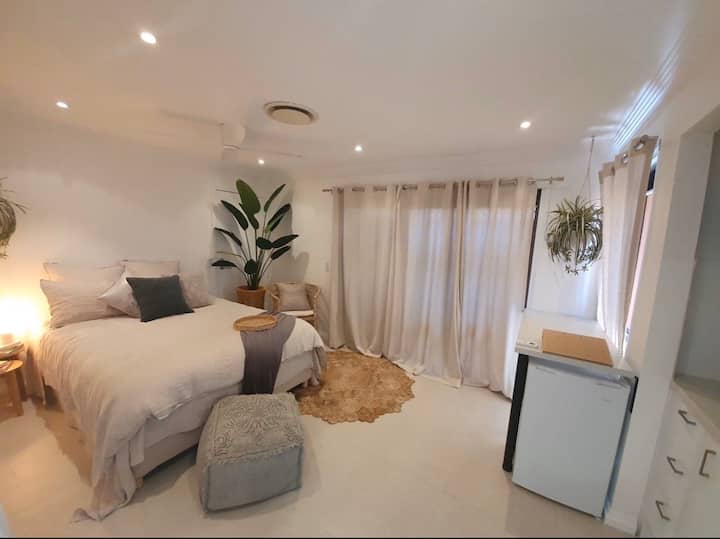 🌴 🌴Monaco Suite 2 New Luxurious Self Sustain Suite - Gold Coast