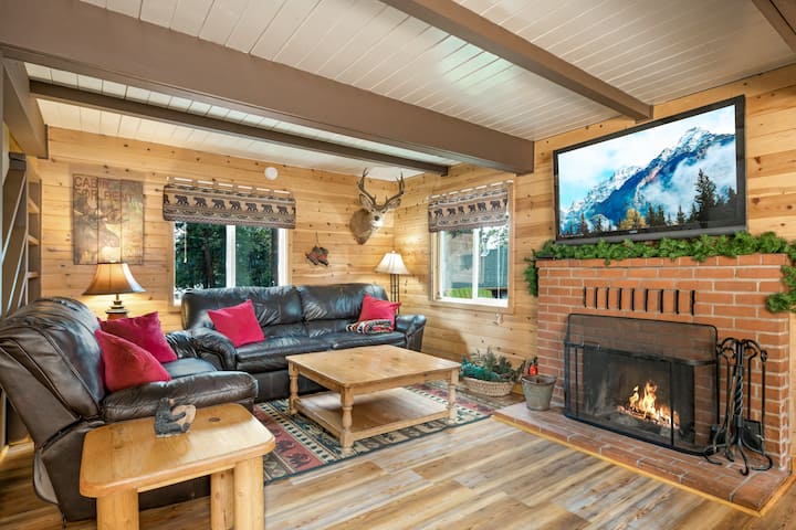 Knotty Pines Cabin - Fireside Cabin #4 - China Peak Mountain Resort, CA