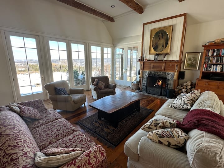 Farm House Spectacular View • Skiing • Pets • Wifi - Thornbury