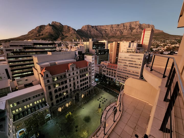 City Centre Penthouse | No Load Shedding - Claremont