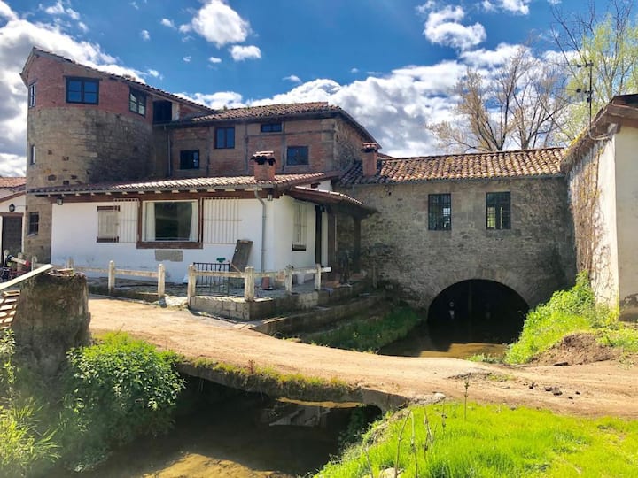 The Millers House: Solinde's Mill Rural Lounge - Comillas