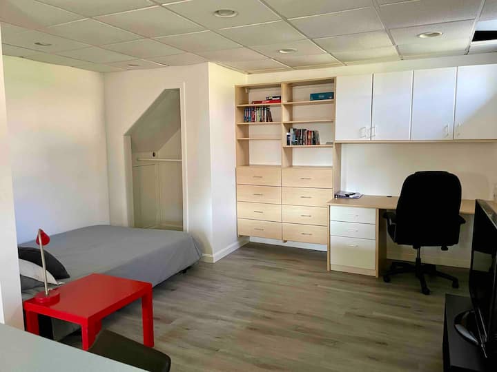 Private Studio In A Quiet And Nice Area - Burlington, MA