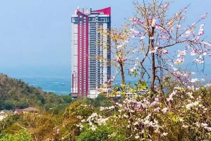 Luxury Condo With Full Furnished - Si Racha
