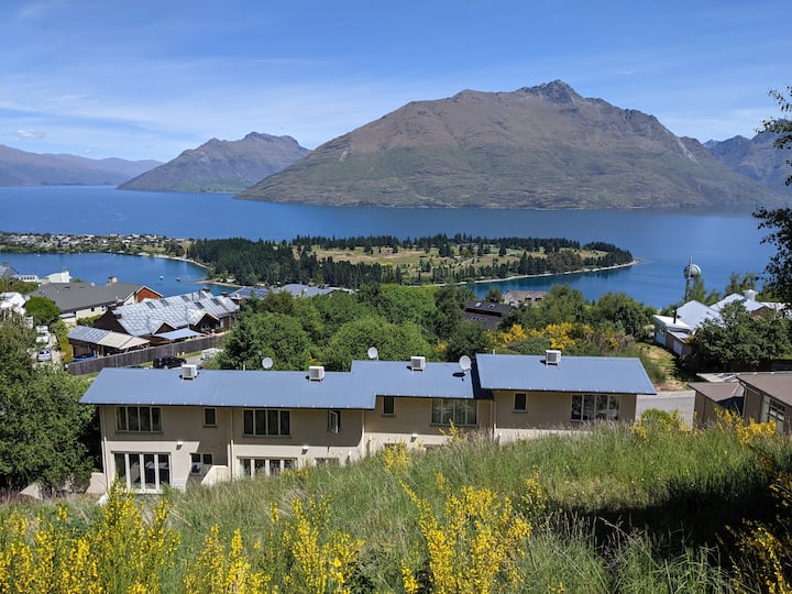 Breath-taking Views From Queenstown Hill - Queenstown