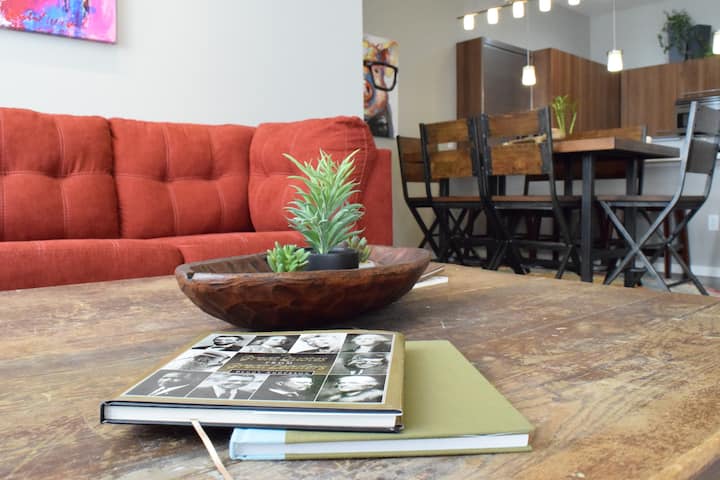 "Charming Old Town Stay/king Beds & Private Patio" - Wellington, CO