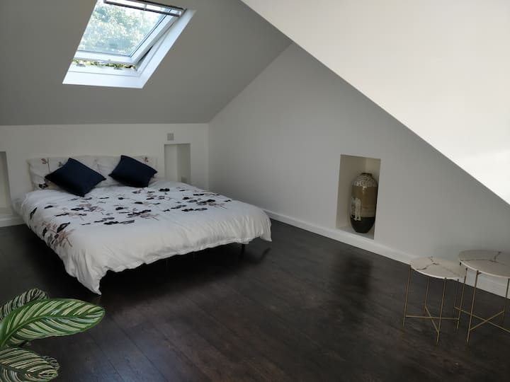Stylish Double En-suite Loft Room In Buzzy Brixton - Londra