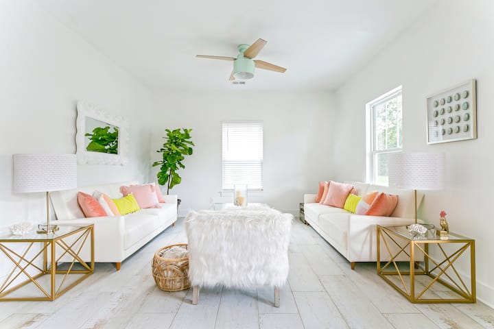 Island House Pink - North Charleston, SC