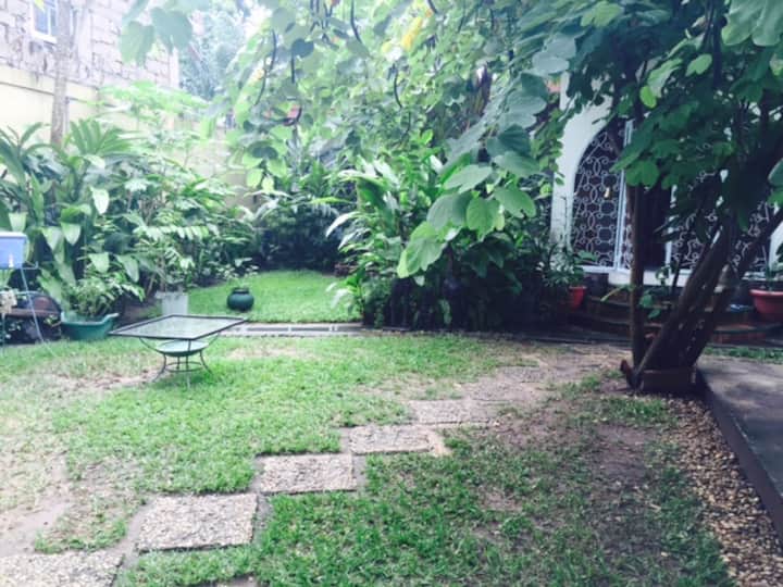 Maison Aketi Avec 2 Chambres - Kinshasa