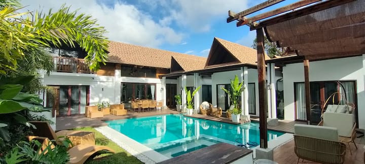 4br/4ba Exclusive Villa W/heated Pool*nature Views - Tagaytay