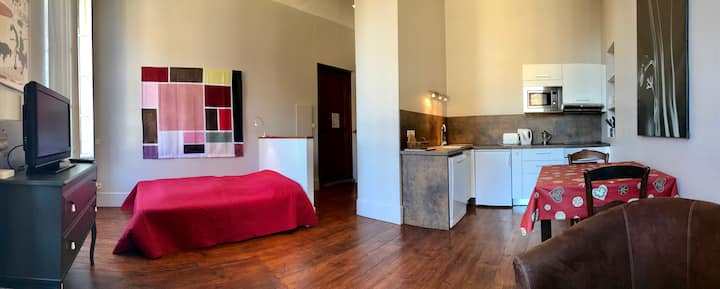 Grand Studio, Plein Centre Luchon, Calme, Confort - Bagnères-de-Luchon