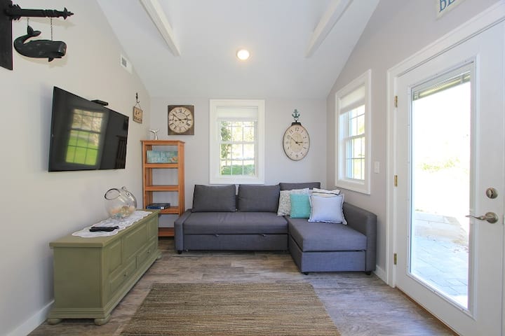 14 Town Neck Rd - Modern Home .5 Mi To Beach - Sandwich, MA