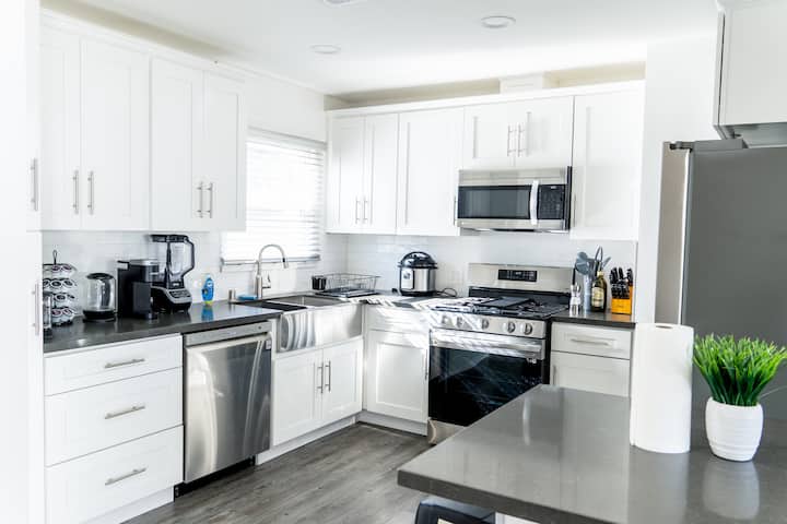 3 Miles From Sofi, Kia Forum, & 4 Miles From Lax! - Lafayette Square - Los Angeles