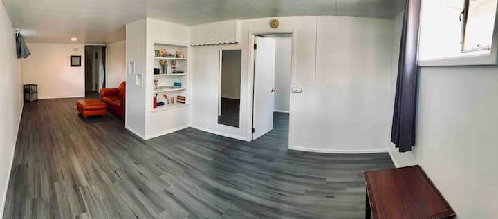 Roomy, Updated Basement Apt - Colorado Springs, CO