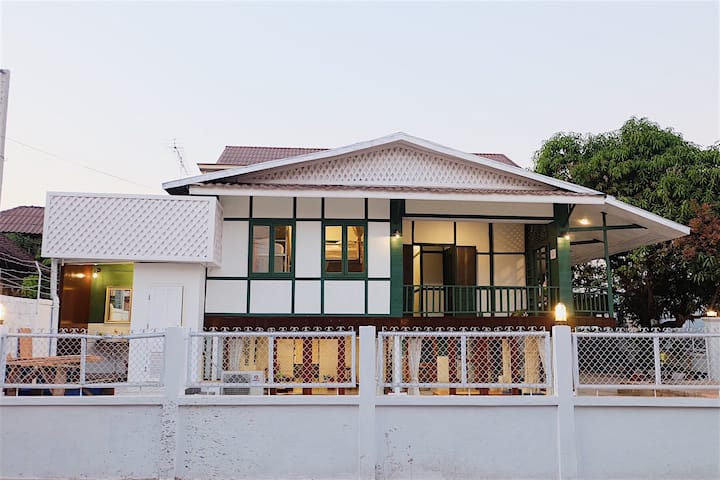 Barn Laos Hostel - 永珍