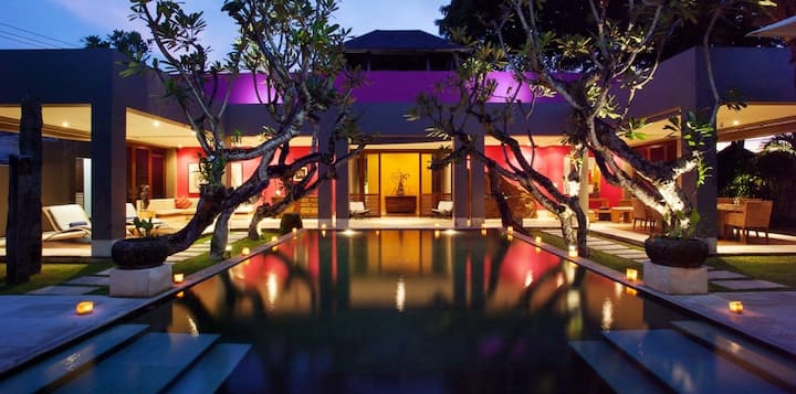 Diastana 7br Villa, 2pool, Staff, Closetothe Beach - Seminyak