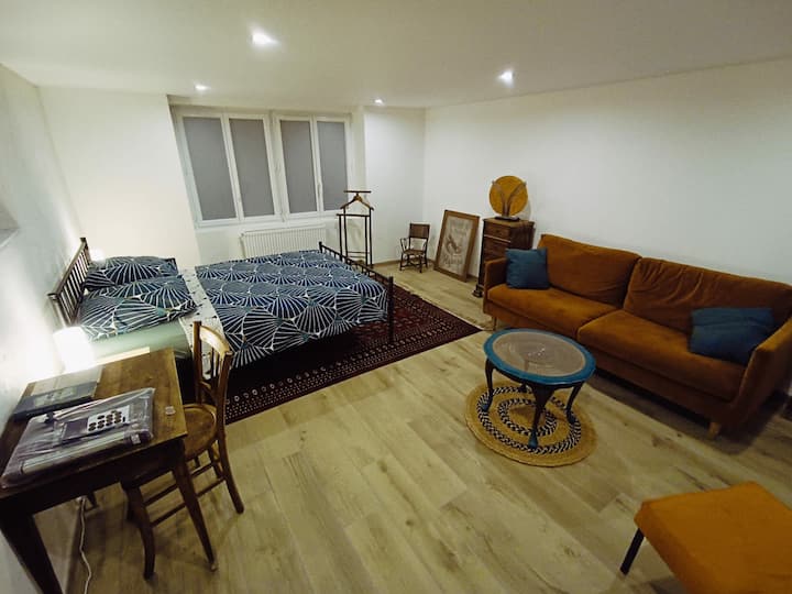 Studio 2 Personnes En Rez-de-chaussée Avec Patio - Brioude
