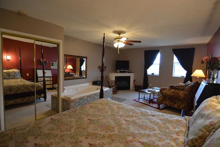 Charming Converted Barn Suite - Deep Creek Lake, MD