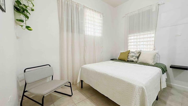 Near The Beach  2 Bedroom Touristic Area - San Juan