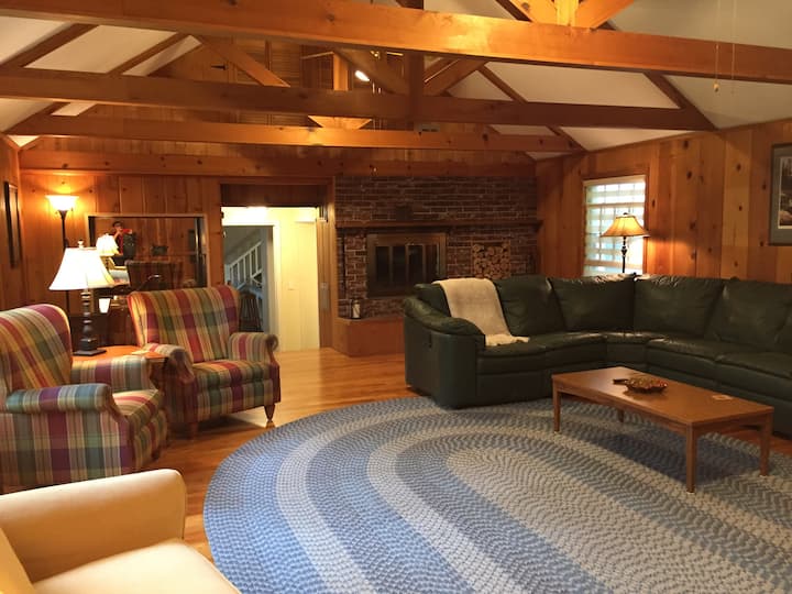 Maple House - Spacious 6 Br Home  For Gatherings - Taylors Falls, MN