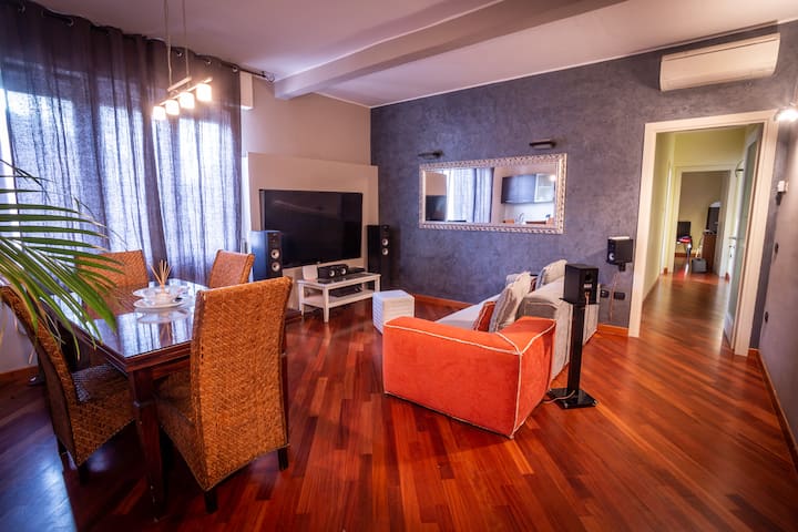 Cinematic Modern Flat, 100 Mt Da Ospedale - Ravenne