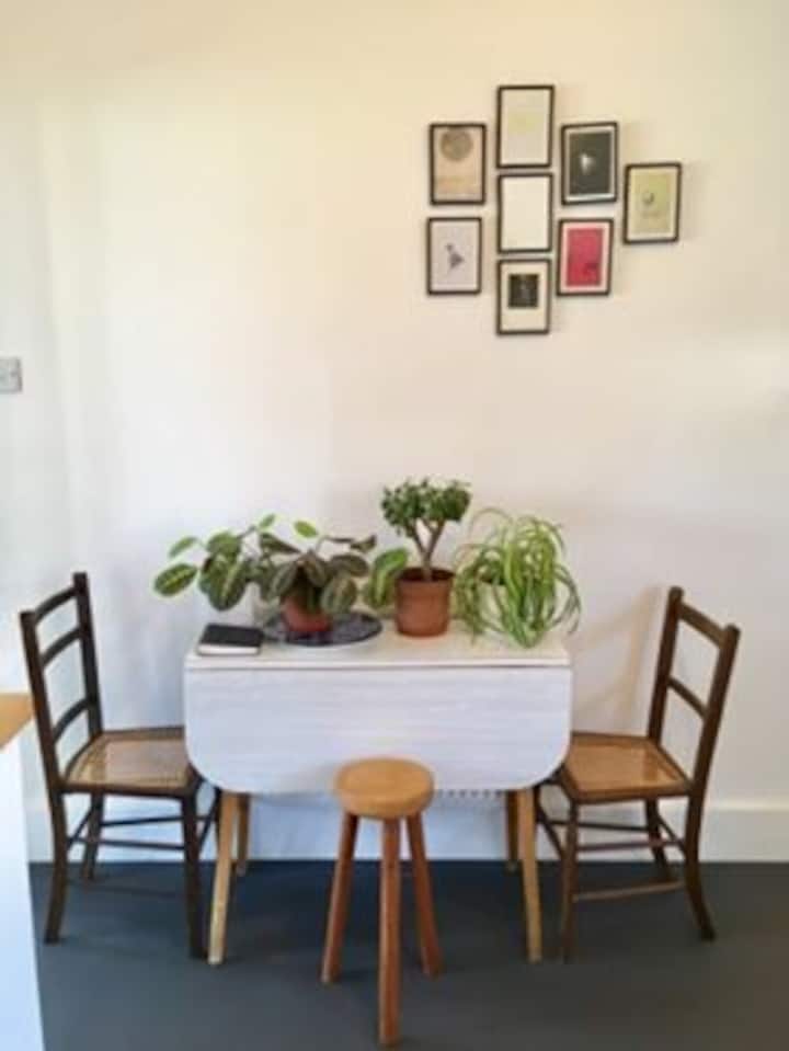 Brighton Comfortable Cosy Retro Flat - Brighton