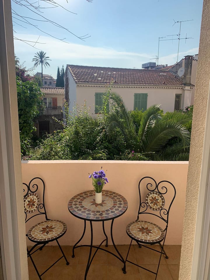Mediterranean Design Flat In The Old Town - Juan-les-Pins