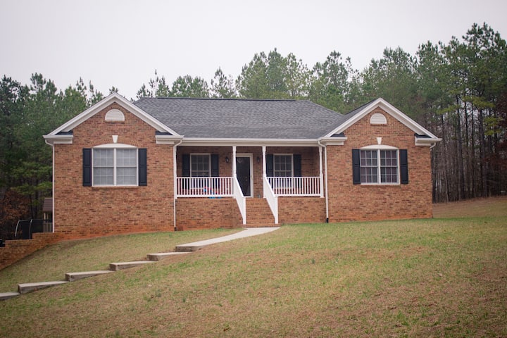 Entire Home, 14 Mi To Liberty University - Lynchburg