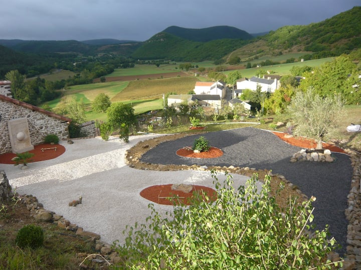Gîte De Prune à Nant Sud Aveyron. - Nant