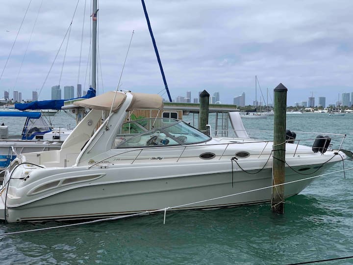 Sobe Private Yacht -  With Kitchen And Bathroom - Miramar, FL
