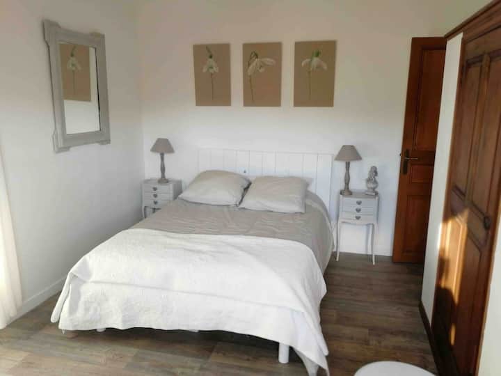 Chambre Lumineuse Dans Maison Provençale, Au Calme - Aubagne