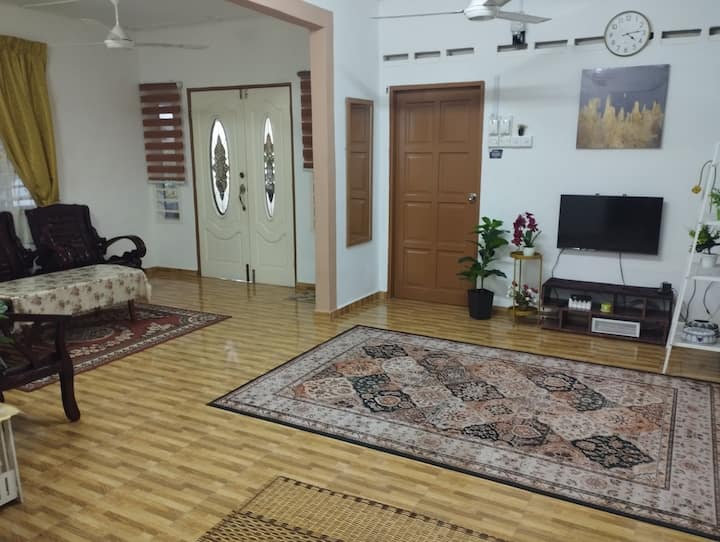 Adam Homestay, Taman Sri Chin Chin Jasin - Jasin