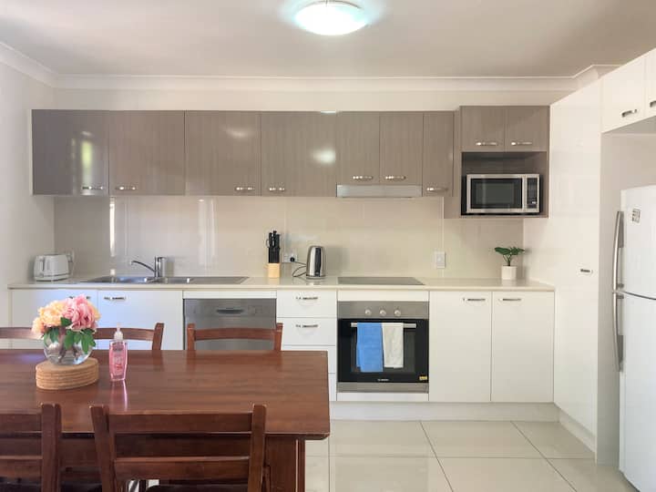 3 Bedroom Townhouse In Kingston - Brisbane